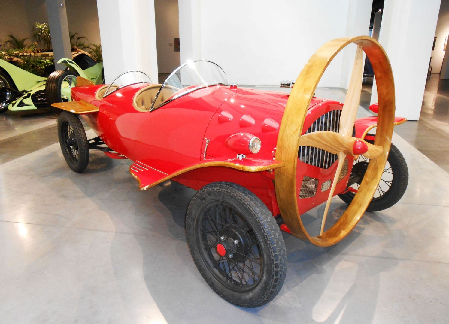 Vehículos clásicos Helicron 2 - Museo del Automóvil y la Moda de Málaga
